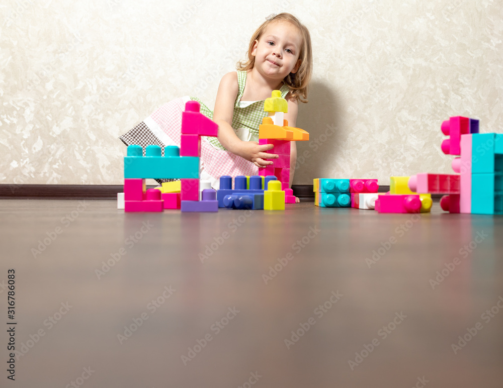 The child plays in the constructor. the child builds from the designer ...