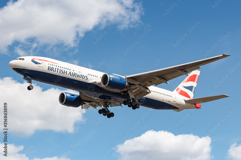 British Airways Boeing 777 airplane at London Heathrow Stock Photo ...