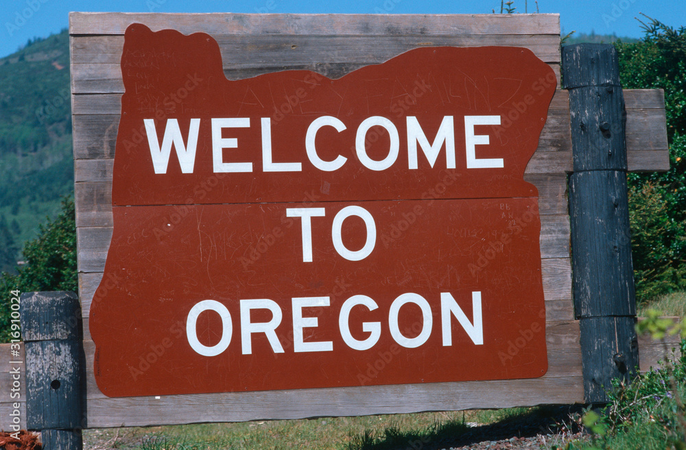 Welcome to Oregon Sign Stock Photo | Adobe Stock