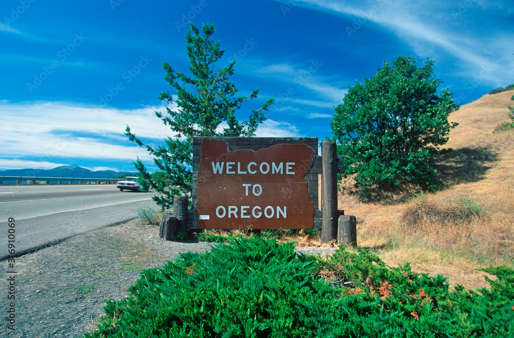 Welcome to Oregon Sign Stock Photo | Adobe Stock