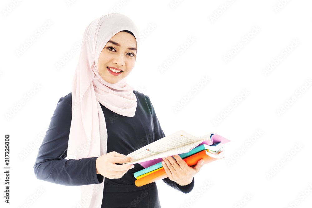 Portrait of smiley beautiful young muslim woman student wearing Hijab ...