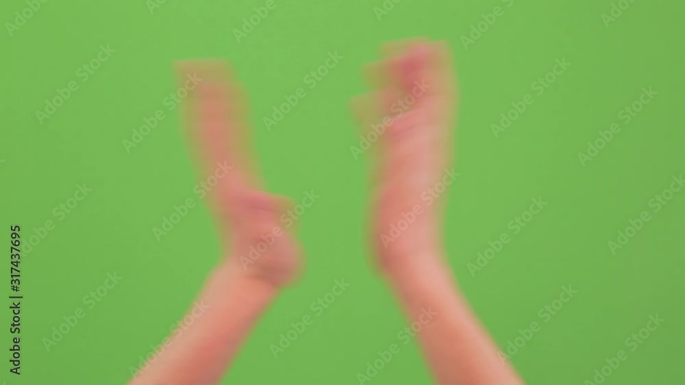 Vidéo Stock Hands are clapping on green screen background. Male hands ...