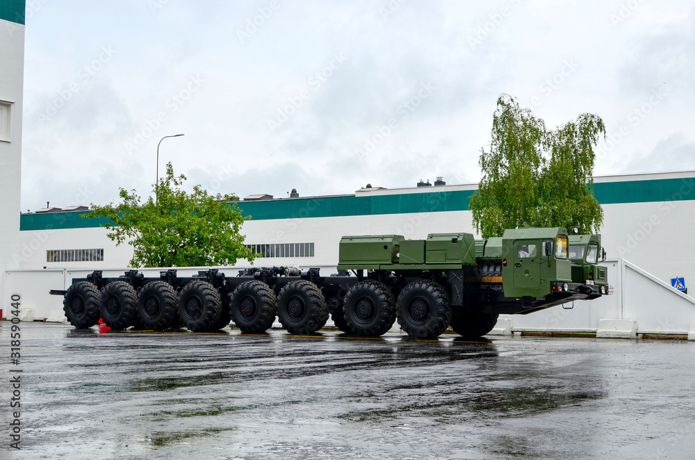 Special wheeled chassis 16x16 for transport launcher missile Stock-Foto ...