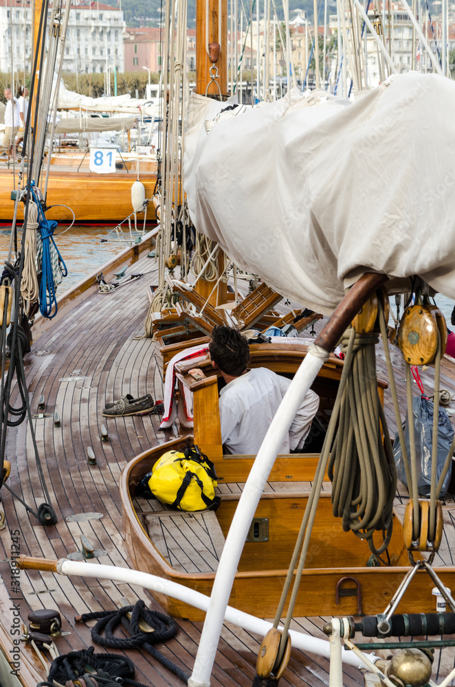 éléments et corde de voilier et bateau Stock Photo | Adobe Stock