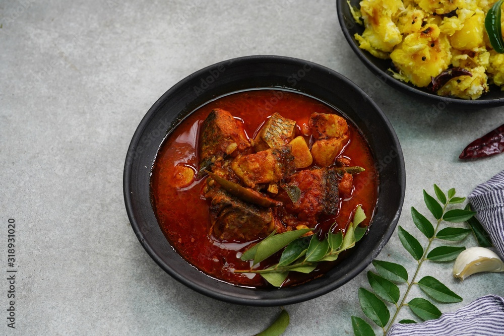Kappa and meen curry / Spicy Red fish Curry with Cassava or Tapioca ...