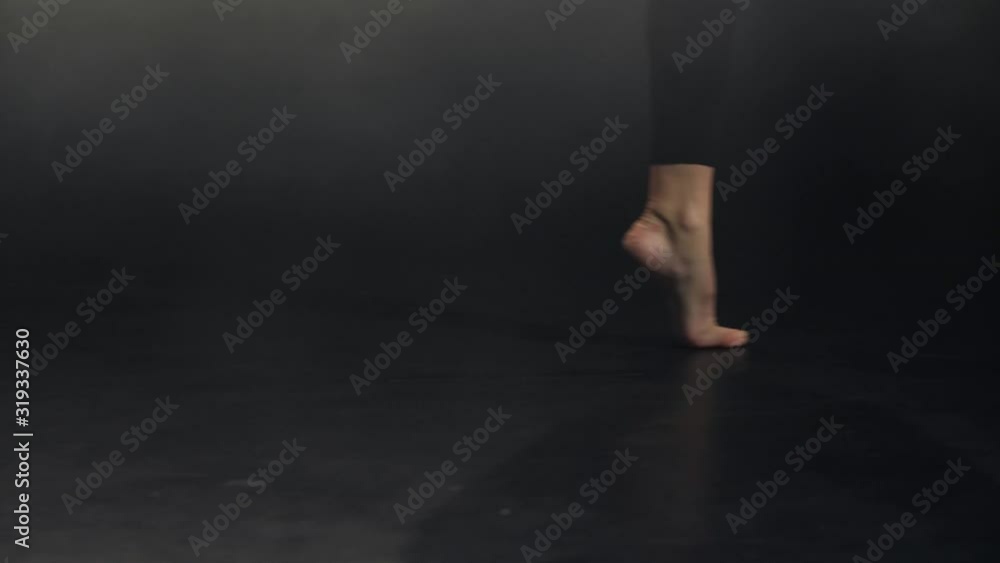 Video Stock Close-up of skillful dancer's bare feet doing chain of ...