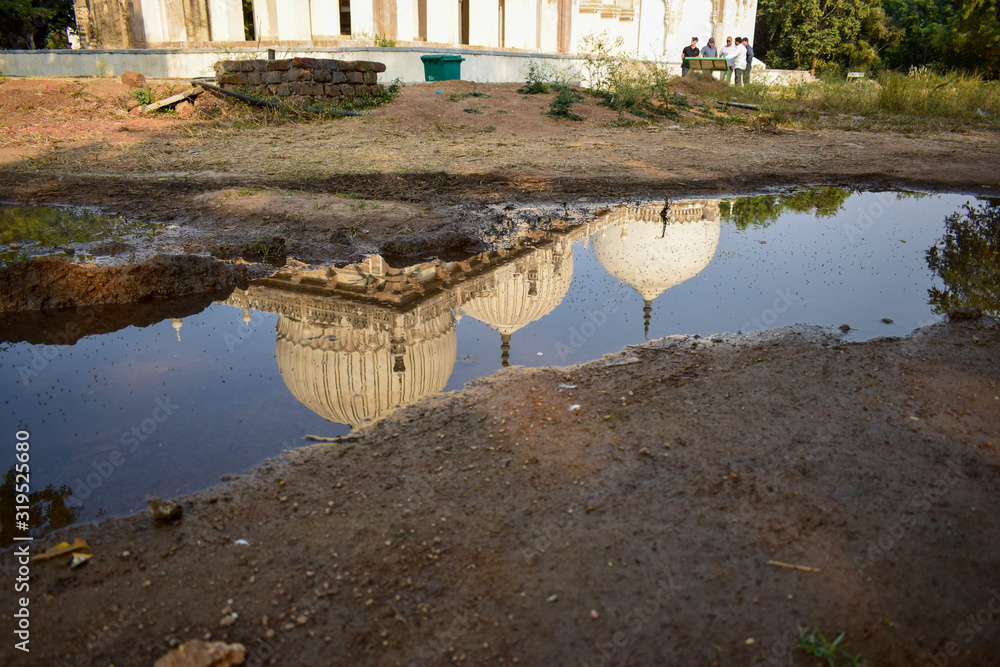 7 Tombs of Hyderabad, India Sultan Quli Qutb Mulk's tomb was built in ...