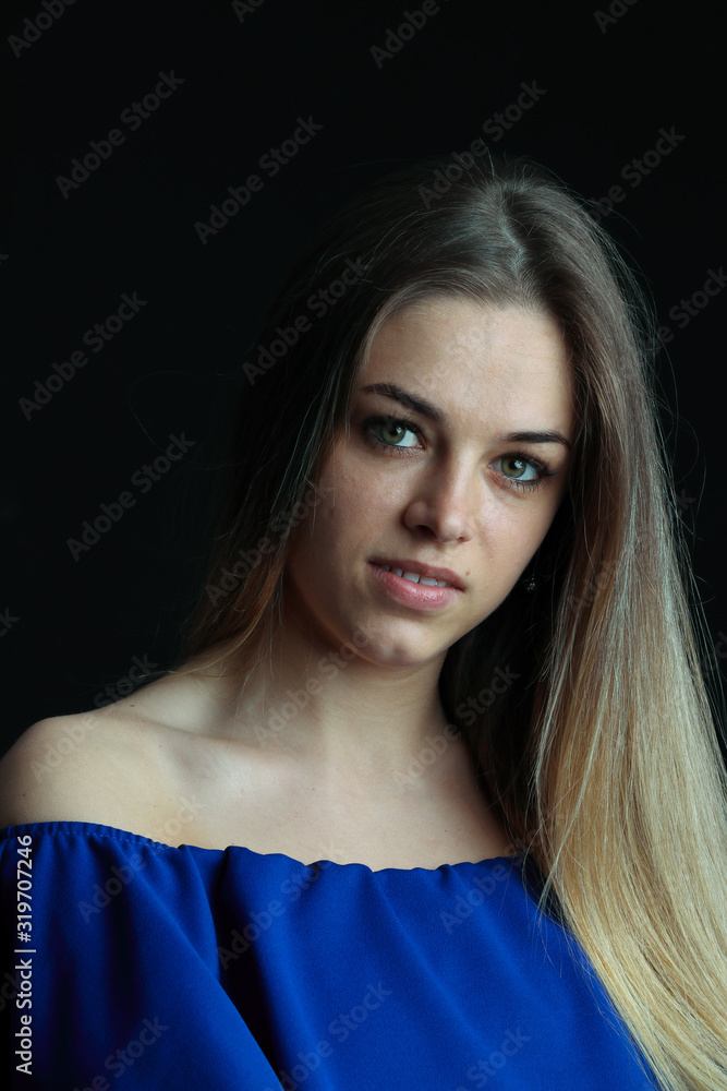 Portrait of a beautiful girl without retouching skin. Photo original ...