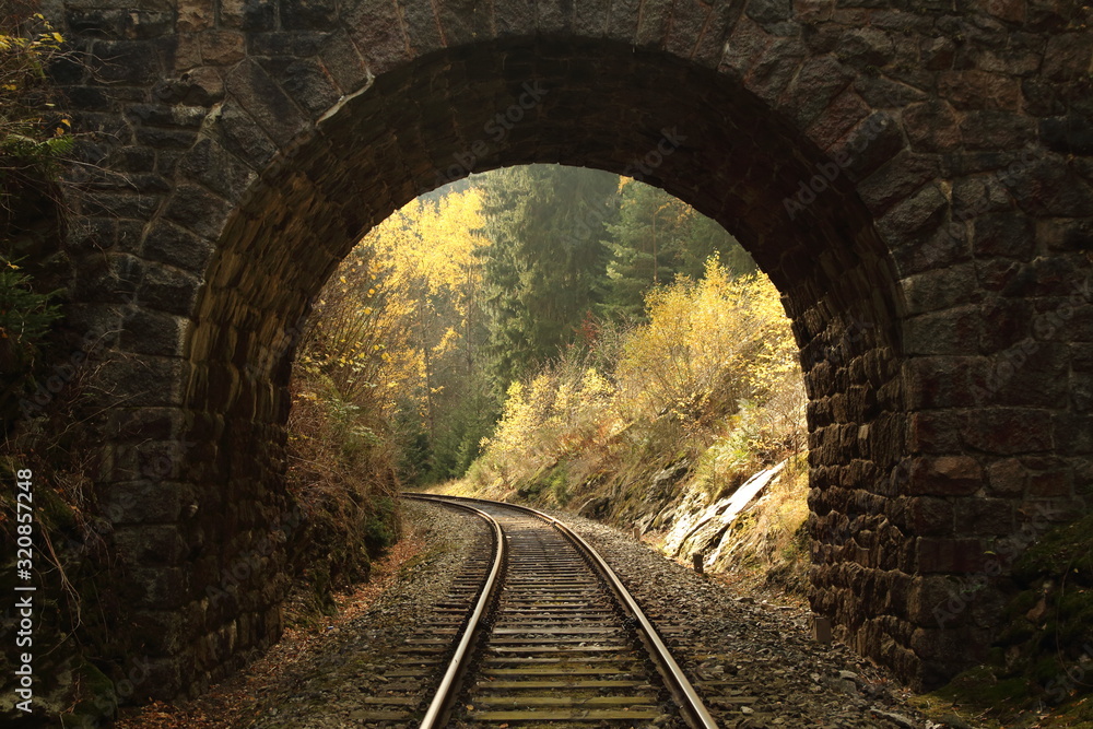 Foto de On the rails do Stock | Adobe Stock