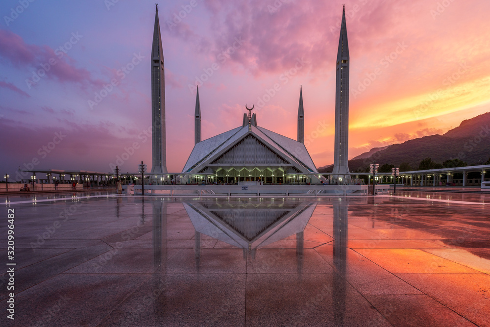 Faisal Mosque Islamabad Stock Photo | Adobe Stock