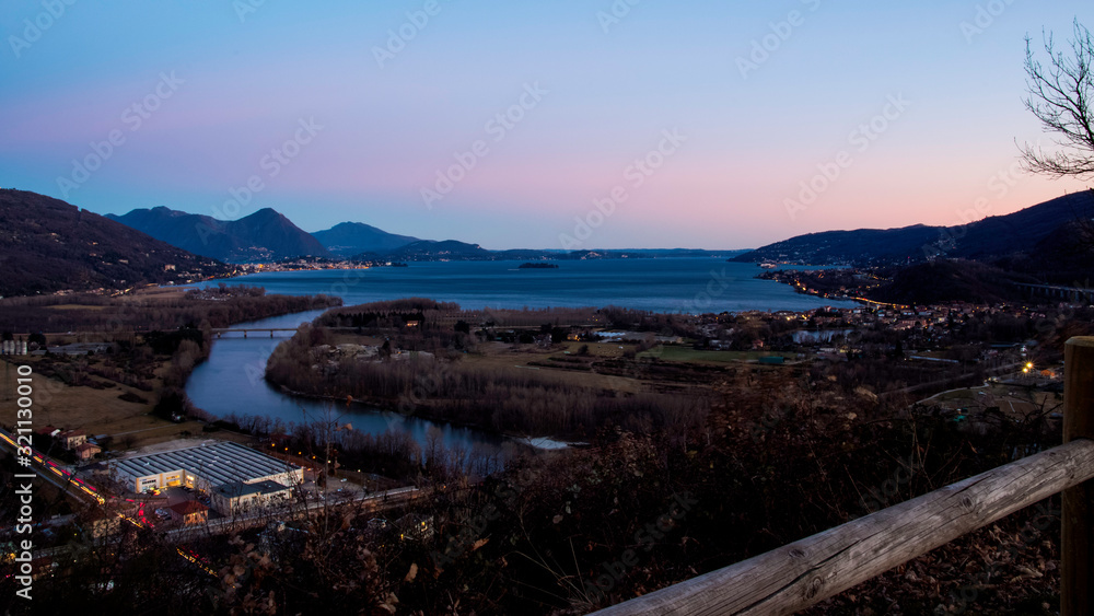 Lago Maggiore e fiume Toce fotografati dal Belvedere del Montorfano ...
