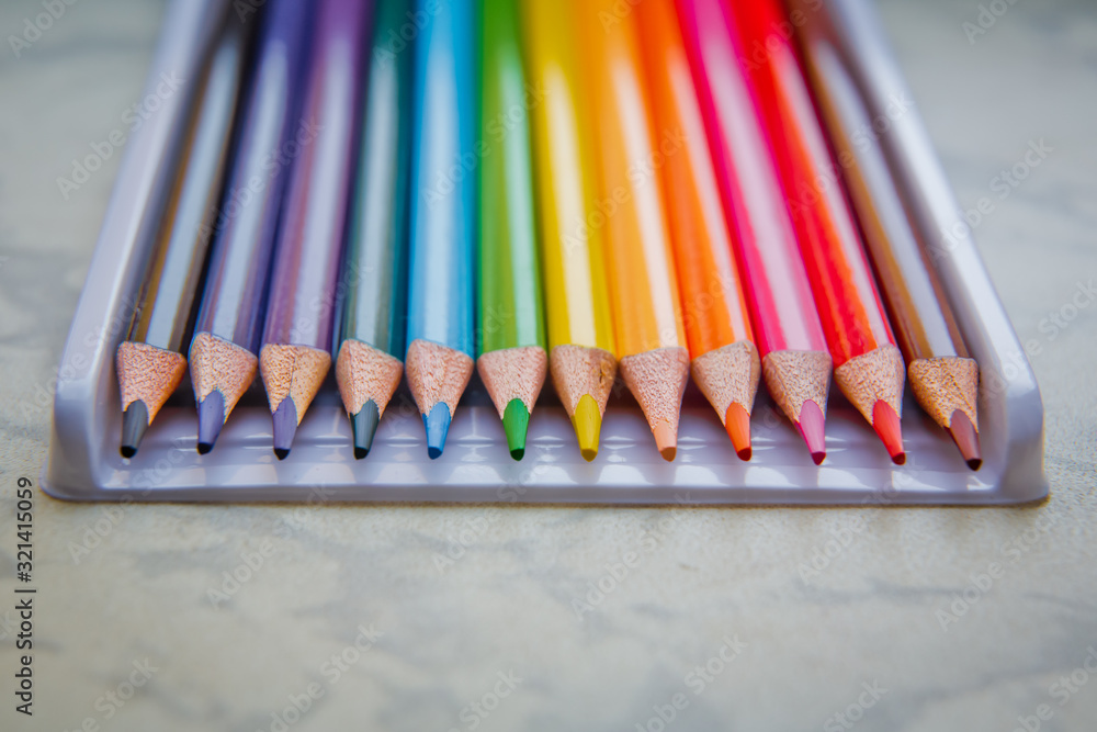 seamless colored pencils row with wave on lower side . Set of colored ...