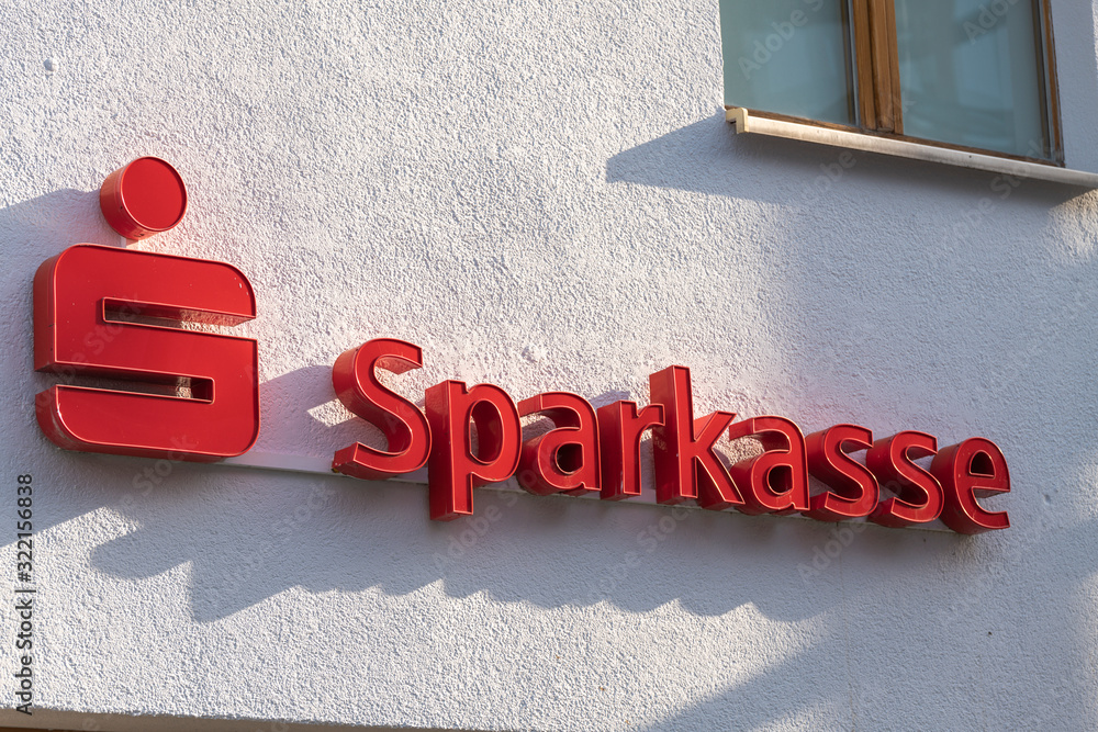 Deutschland , Burg , 09.02.2020 , Logo und Schriftzug Sparkasse Stock ...