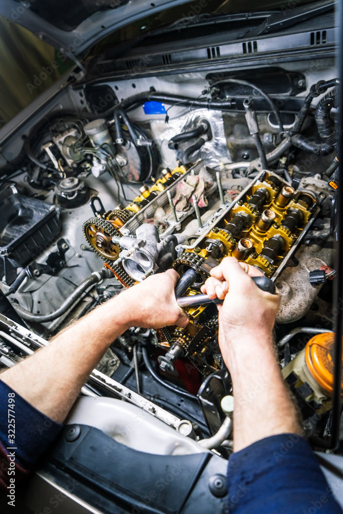 Car repair: overhaul of the V6 engine with detailed pulleys and parts ...