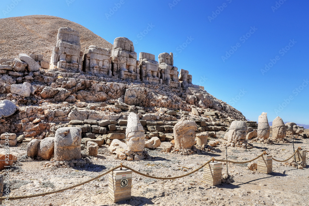 Ancient Commagene statue ruins on top of Mount Nemrut, Adiyaman, Turkey ...