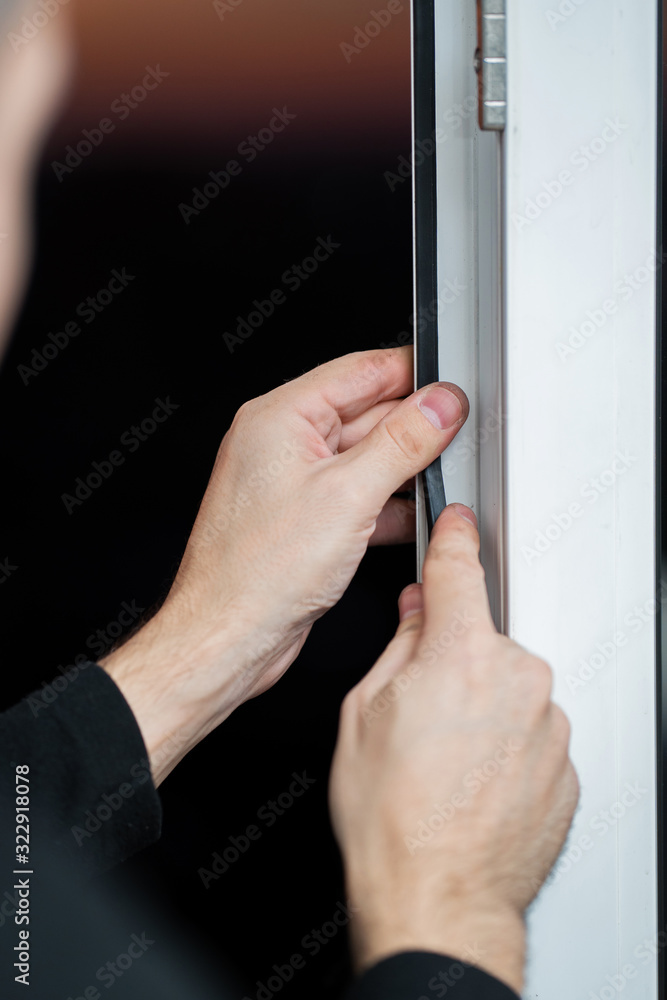 Professional master at repair and installation of windows, changes ...