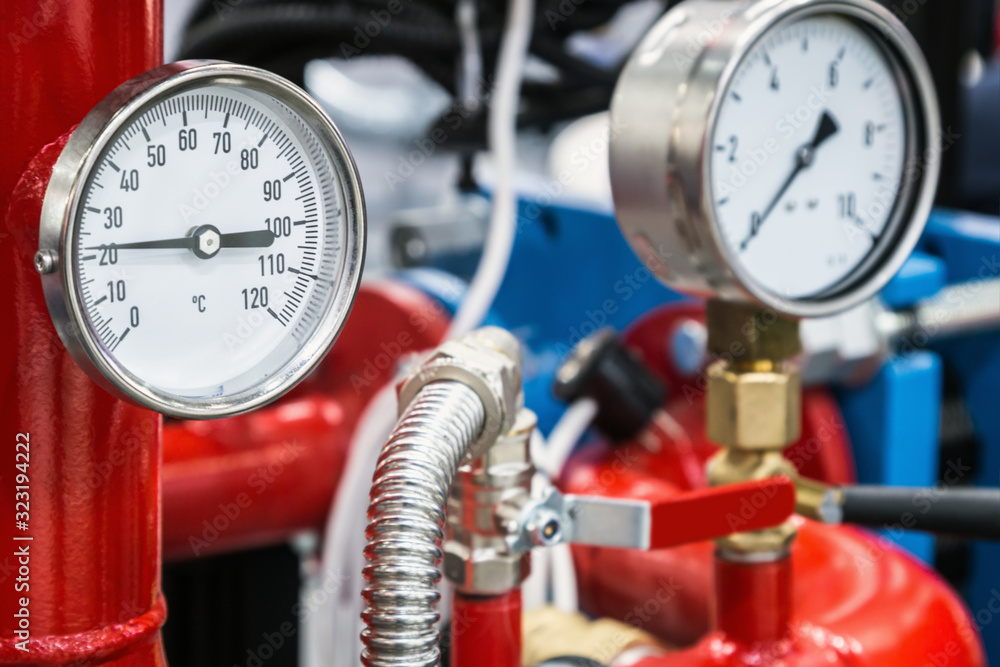 pressure manometer for measuring installed in water or gas systems ...