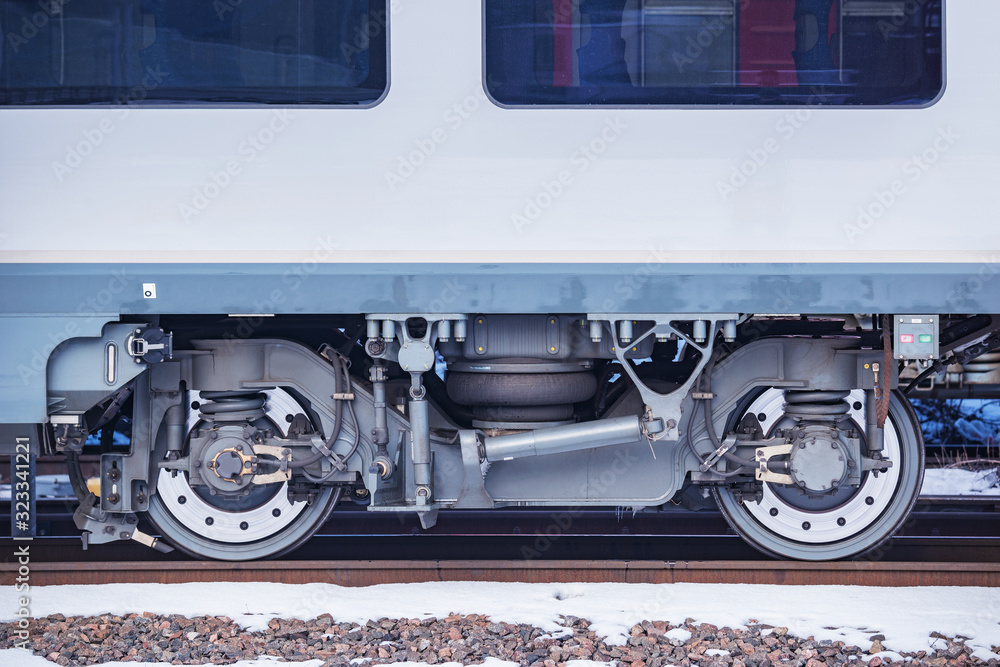 Foto de Wheels of the high speed train standing on the station. do ...