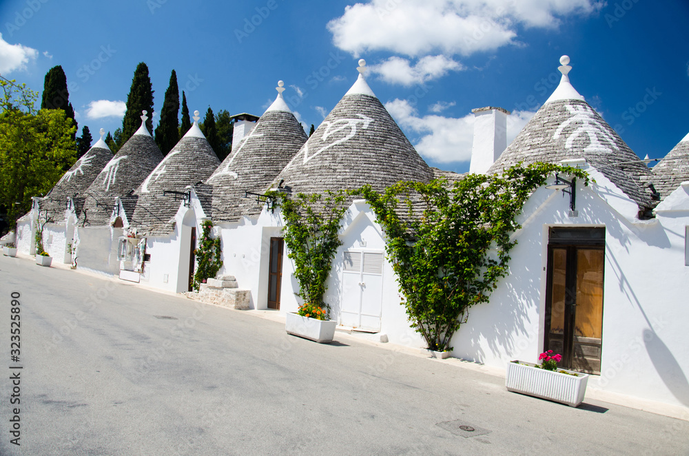 Town of Alberobello, village with Trulli houses in Puglia Apulia region ...