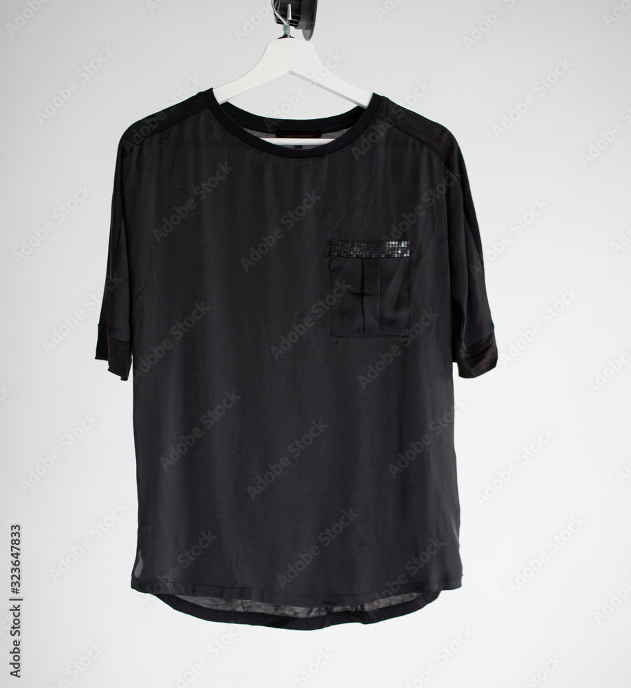 Camiseta negra femenina Stock Photo | Adobe Stock