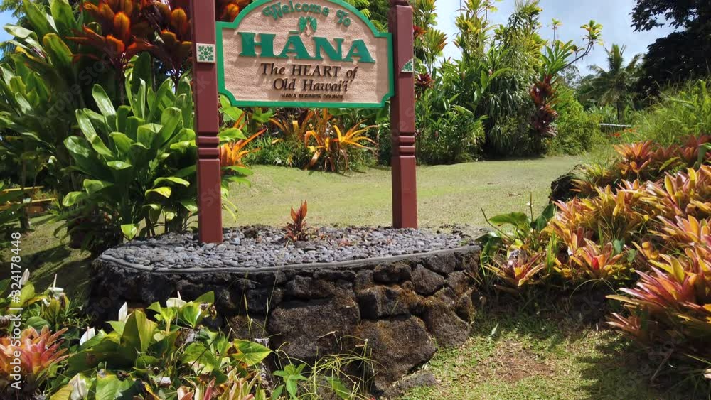 Maui, Hawaii Hana Highway - Aug 2019: Welcome to Hana sign. Road to ...