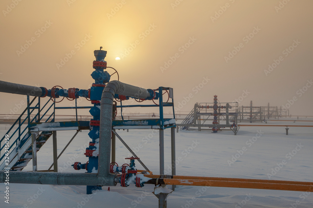 Oil, gas industry. Group wellheads and valve armature , Gas valve, Gas ...
