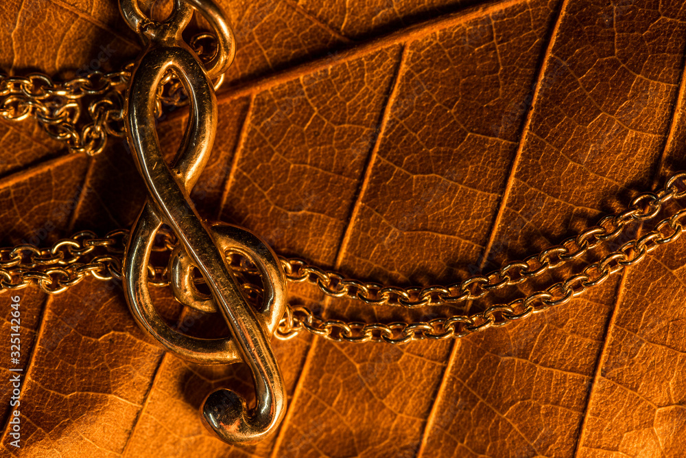 Clave de sol Stock Photo | Adobe Stock