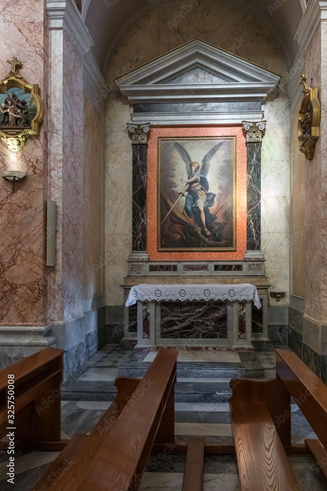 The side altar in the St. Peter Church in the Kedumim Square - Kikar ...