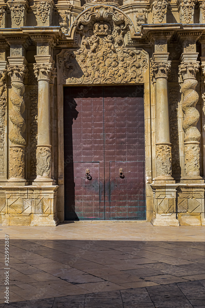 Gothic Basilica de Santa Maria - most important sacred buildings in ...