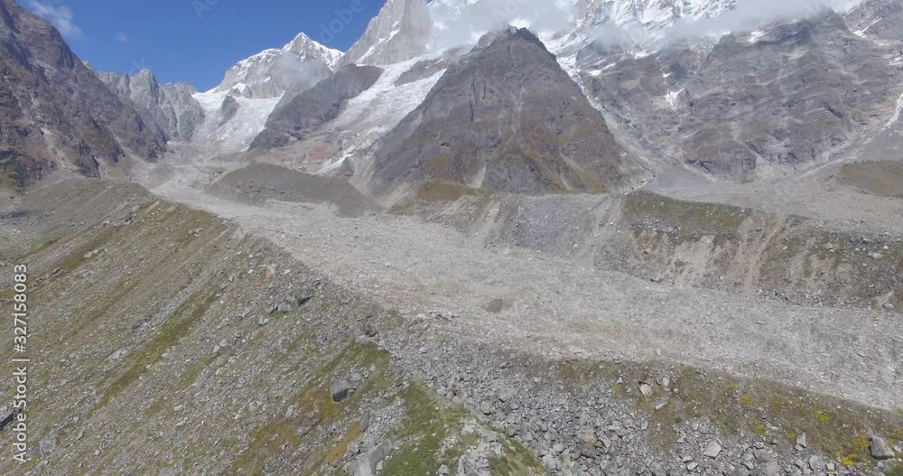 Aerial 4k shot of Himalayan Range Himalaya mountain, Garhwal Himalaya ...