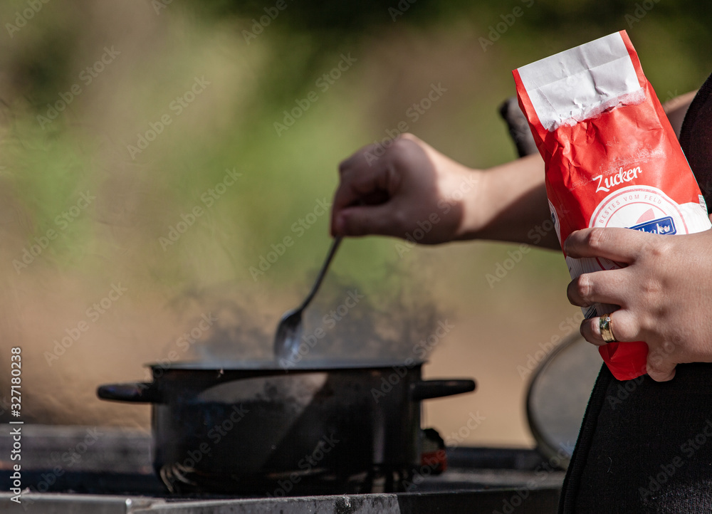 Marmelade kochen Stock Photo | Adobe Stock