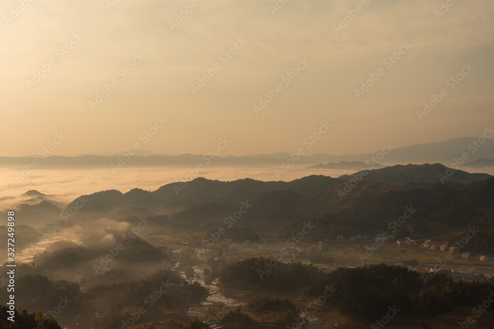 Purple magpie terrace is a Chinese scenic spot, natural and cultural ...