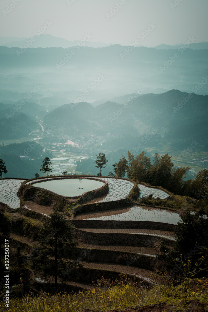 Purple magpie terrace is a Chinese scenic spot, natural and cultural ...