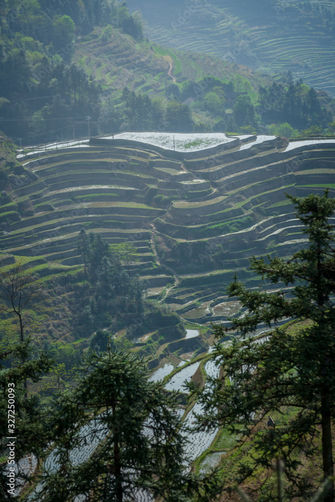 Purple magpie terrace is a Chinese scenic spot, natural and cultural ...