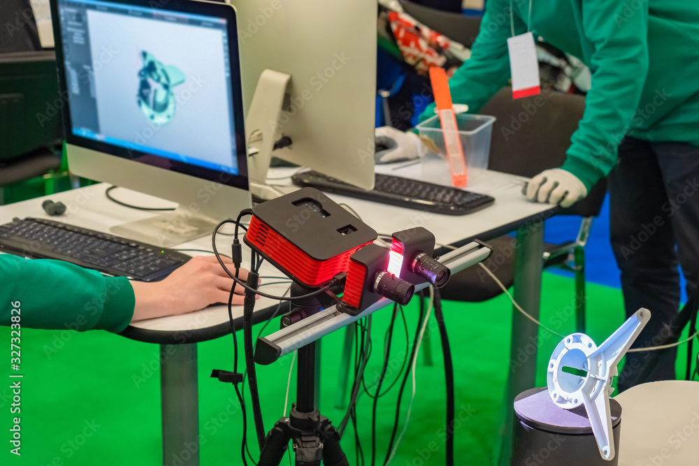 3D-modeling. Lesson in the circle of computer modeling. Equipment for ...