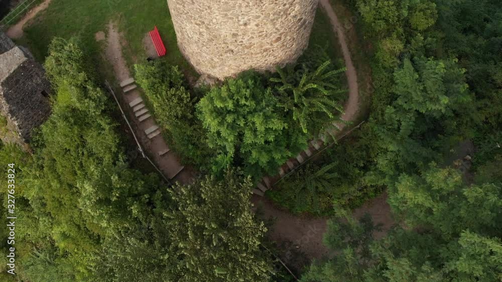 Vidéo Stock An old castle in Hausach called the Husen Castle, filmed from the floor up. It is an ...