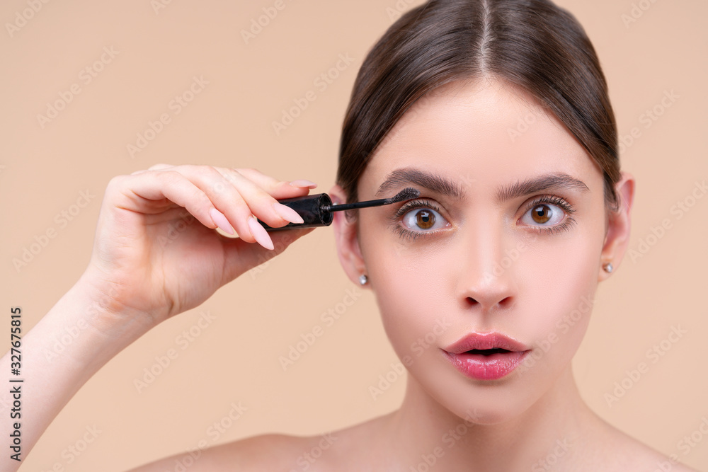 Beautiful thick eyebrows, a vivid glance. Omg. Perfect eyebrows, make ...