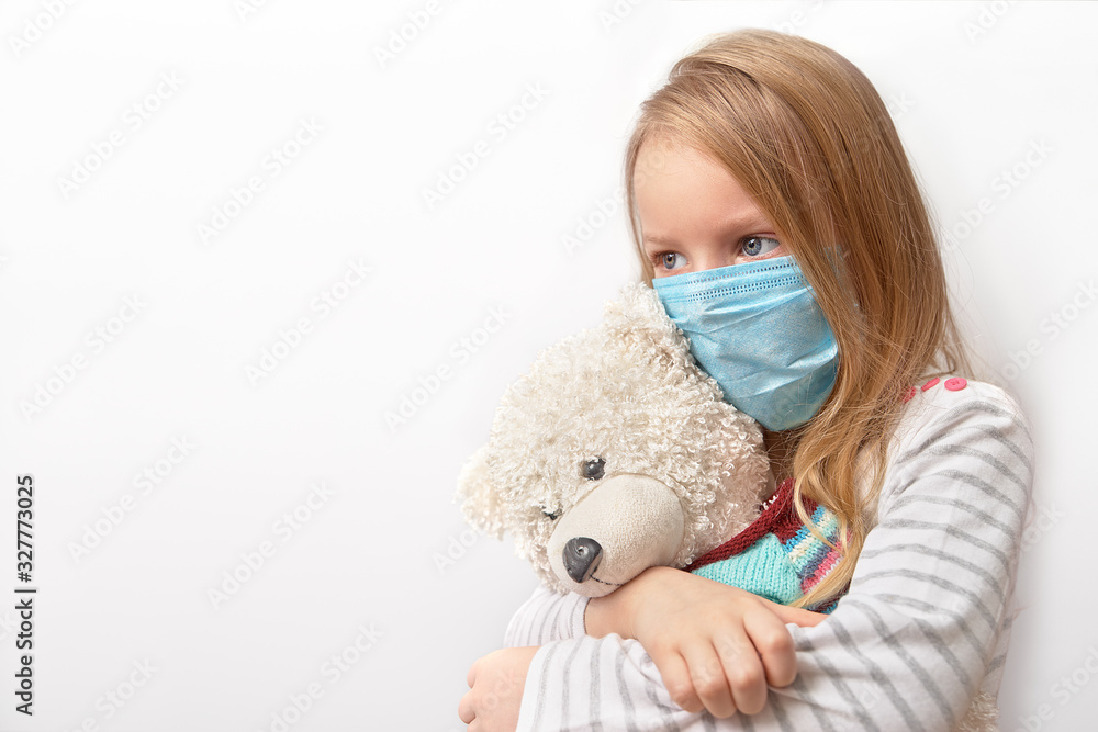 Coronavirus covid-19 and pollution protection concept. little child ...