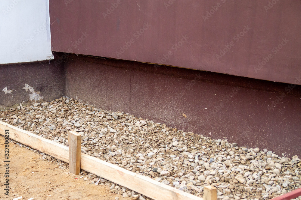 Repair of the blind area at the apartment building. Preparation for ...