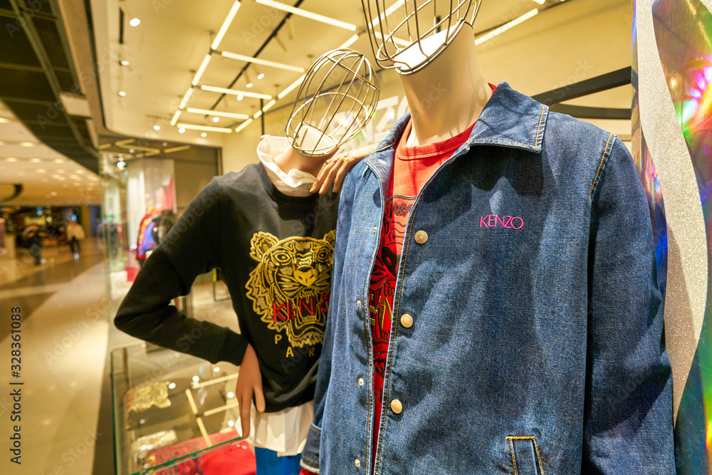 Foto de HONG KONG, CHINA - CIRCA JANUARY, 2019: close up shot of ...