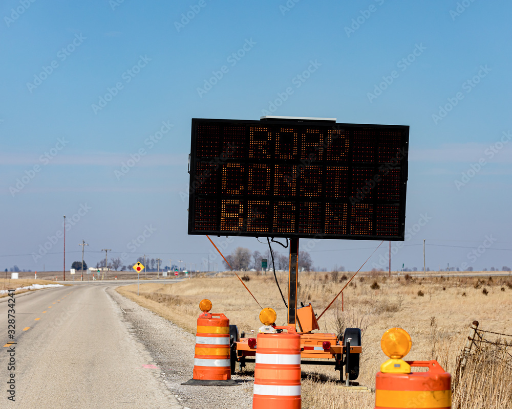 Portable solar powered traffic message display board trailer with road ...