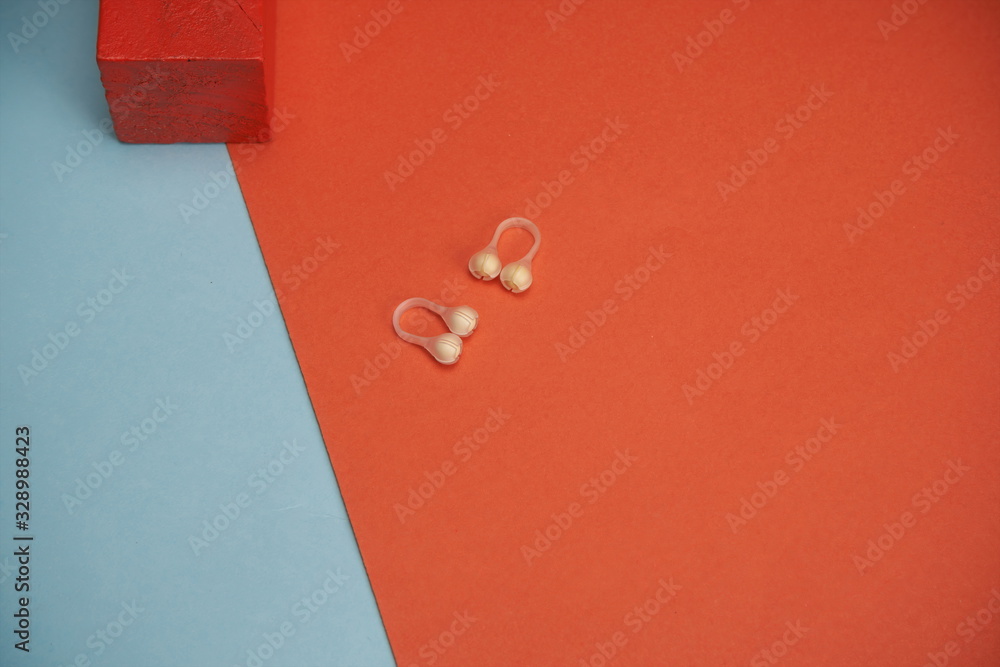 Nasal sachet device is used to reduce allergic reactions such as ...