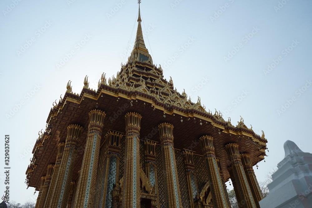 church assemble the 7-storey castle-shaped crest with green glazed ...