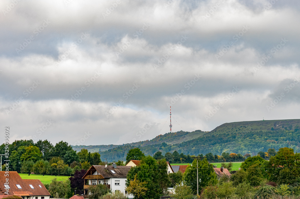 Der Hesselberg ist die höchste Erhebung in Mittelfranken. Er ist ein ...