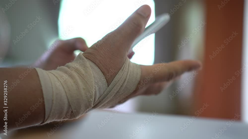 Trigger finger or Finger Lock Disease, Office syndrome technology ...