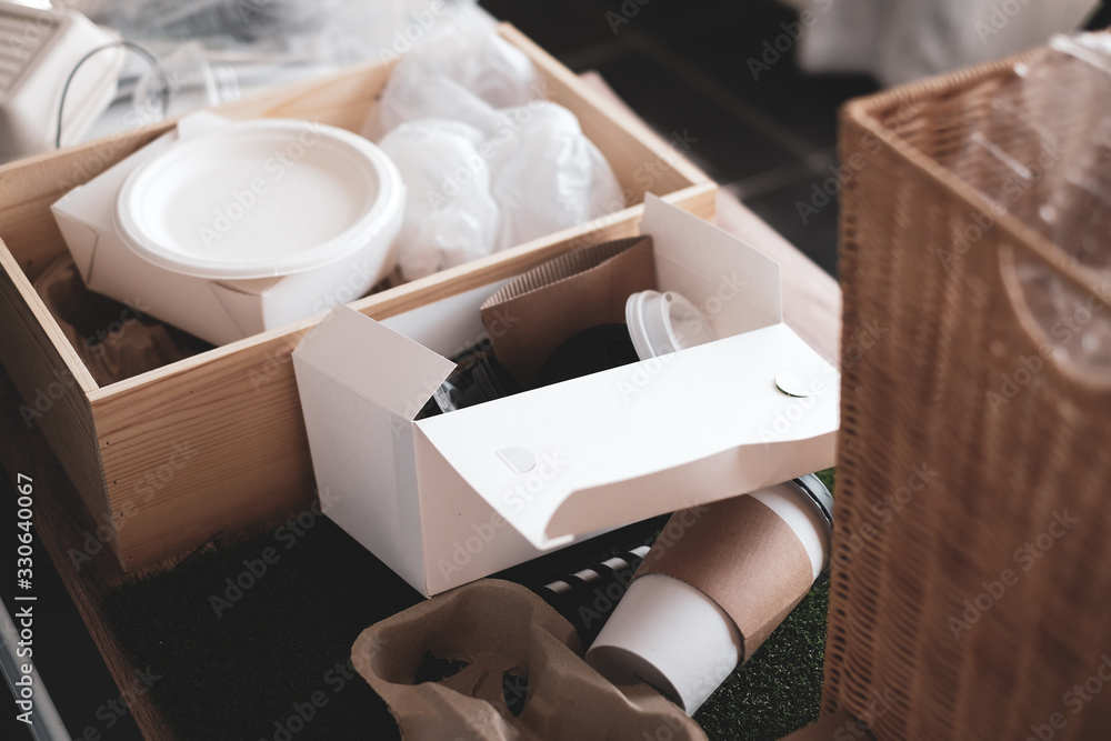 Eco friendly fast food and drink biodegradable containers from recycle ...