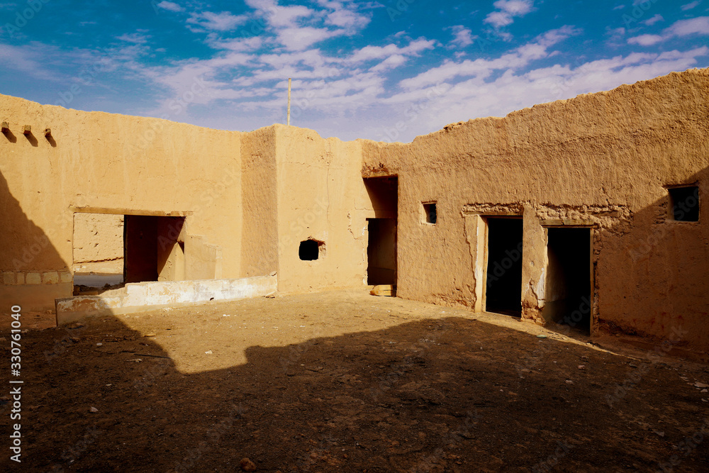 Traditional Old Arabian House abandoned or mud-brick house, the town of ...