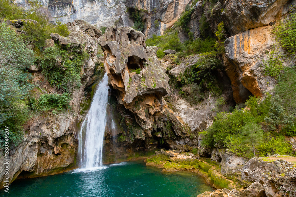 Cascada Del Río Borosa en el parque natural de Cazorla Stock Photo ...