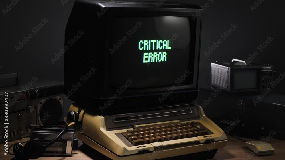 Vidéo Stock Old computer setup from the 70s 80s with a critical error ...