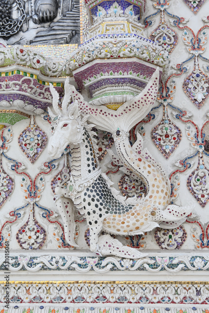 Detail, statue of Wat Pariwat (Beckham's temple) in Bangkok city ...